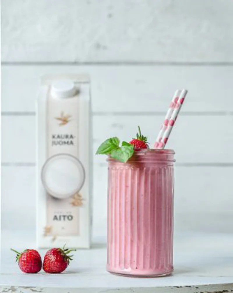 Kaurajuoman käyttö kasvaa – kaurajuoma maistuu erityisesti smoothiessa ja kahvin kanssa