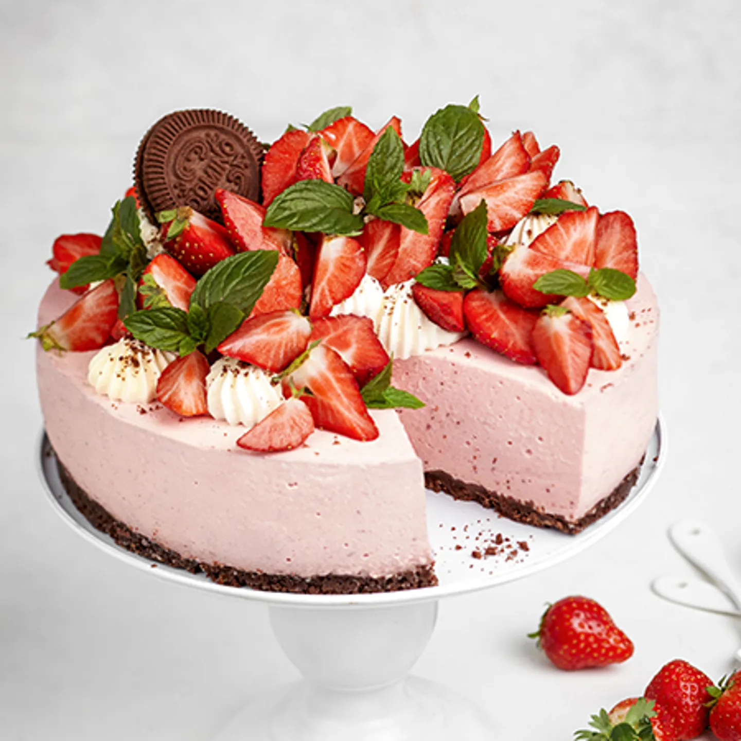 Domino mansikka-mascarponekakku - Fazer.fi