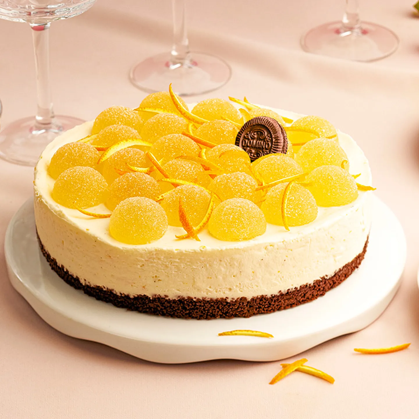 Vaniljainen skumppa-moussekakku - Fazer.fi