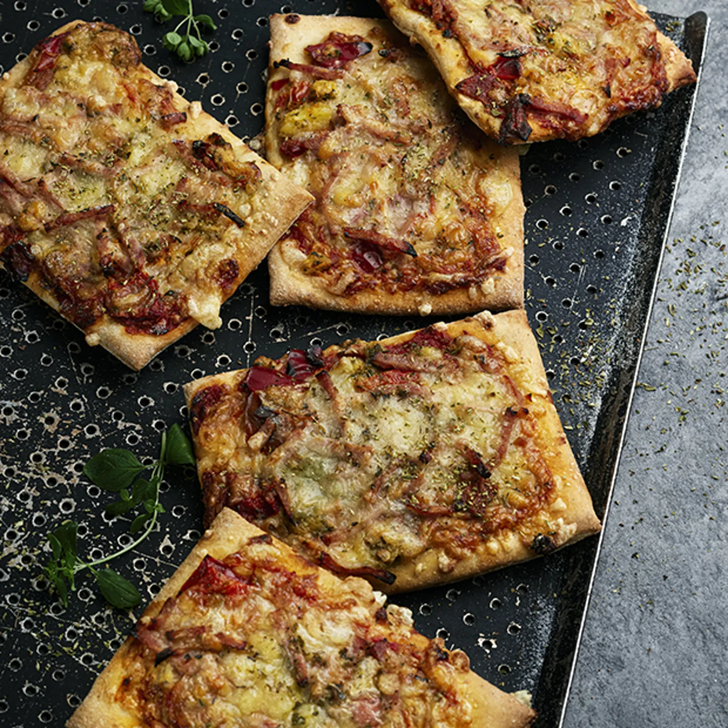 Fazer Leipurit Pizzapala kinkku-juusto kg - Fazer.fi